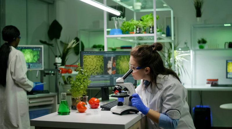 BIOTECHNOLOGY CHANGING THE WORLD