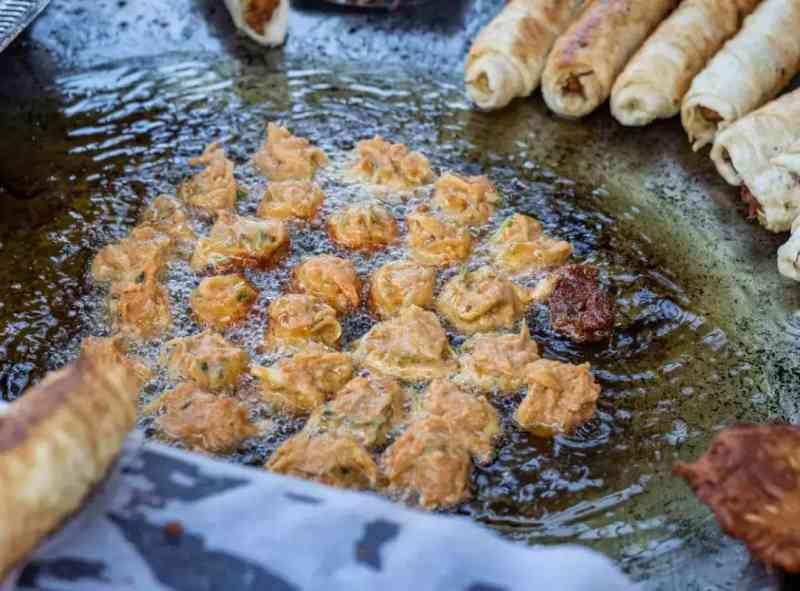why we should not eat oily food