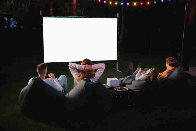 Transform Every Screening with the Perfect Movie Projector Setup