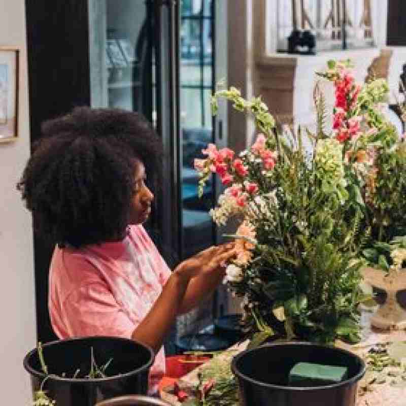 Mastering the Art of Floral Design Through Floral Arrangement Classes